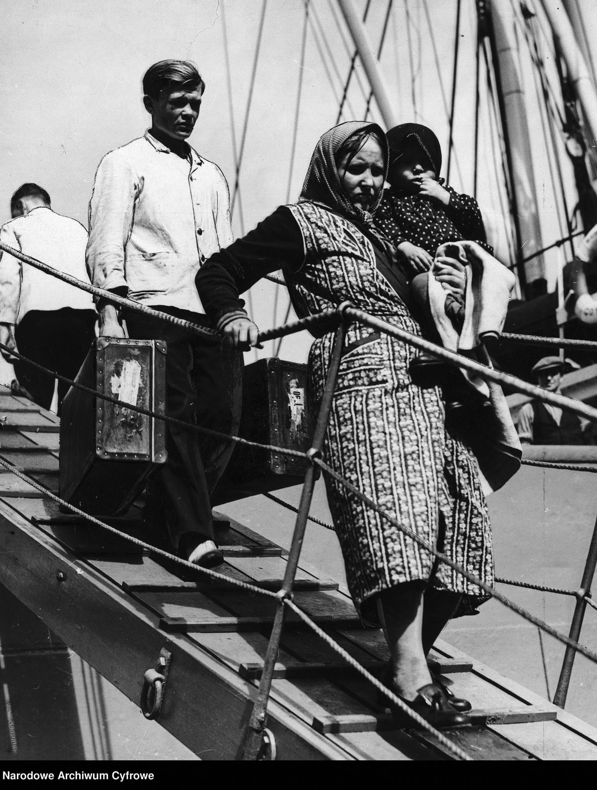 Emigracja z Polski w okresie międzywojennym | Rocznik Gdyński